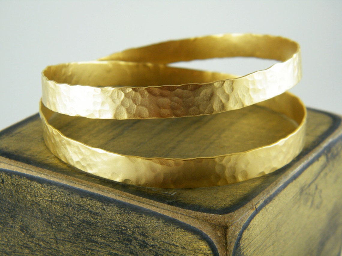 Gold Hammered Bangle Chunky Gold Bracelet Statement Bangle - Etsy
