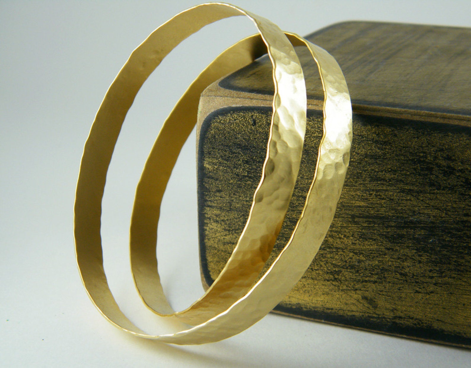 Gold Hammered Bangle Chunky Gold Bracelet Statement Bangle - Etsy