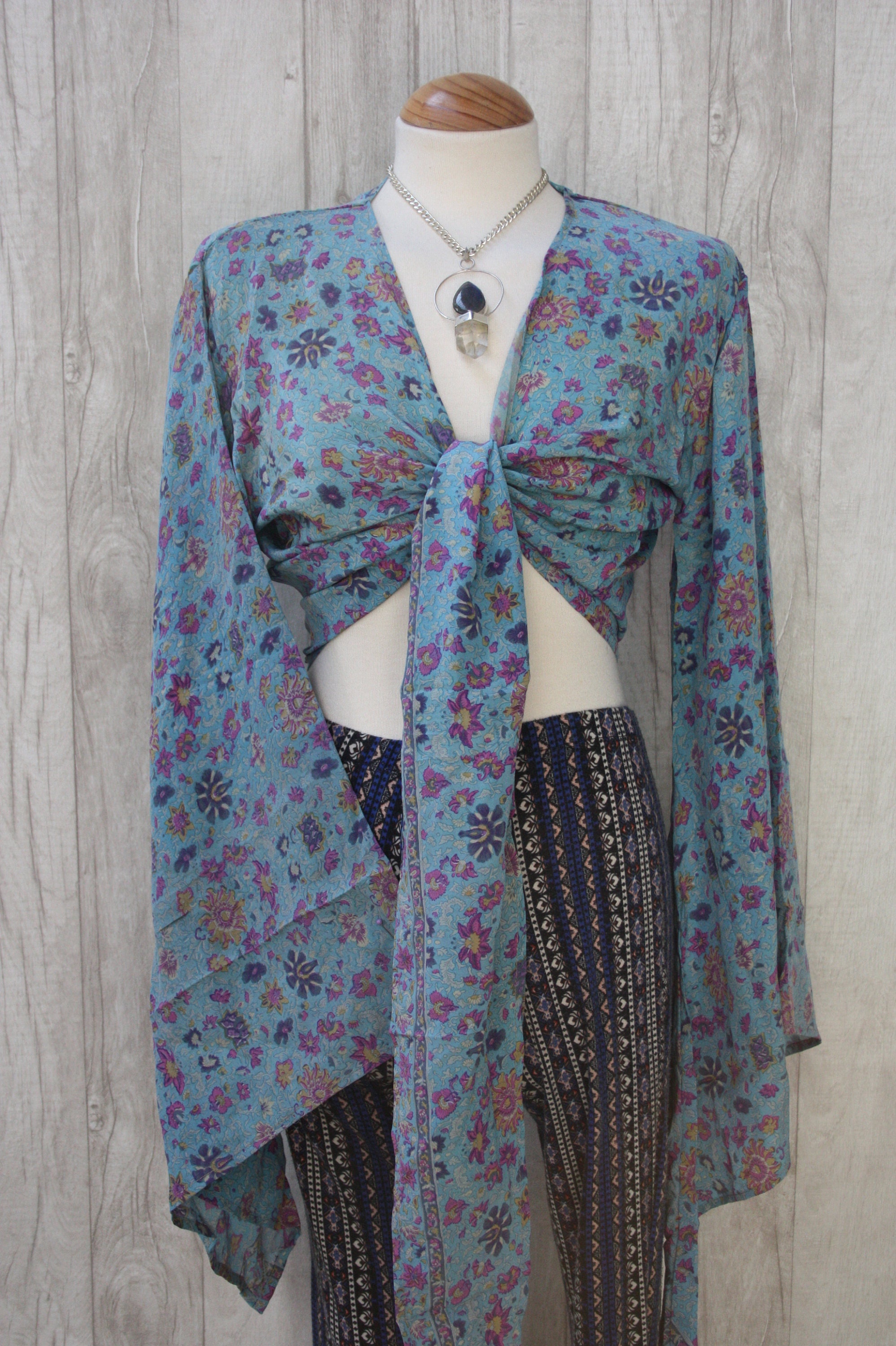 FLORAL CROP TOP - Bell sleeve crop top- Silk Tie Top- Vintage- Festival ...