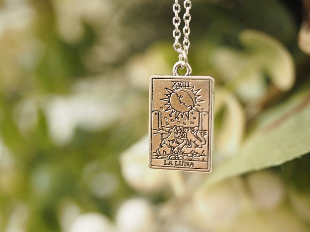 THE MOON TAROT - La Luna - Moon Tarot Card Pendant - Unisex Gift ...