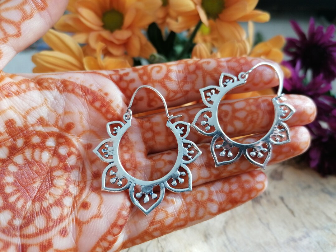 SILVER FLOWER EARRINGS - Indian Style - Ethnic Jewelry - Tribal ...