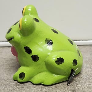 Frog Tape Measure 'A Lorrie Design' Vintage Retractable Rotary Sewing ...