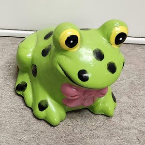 Frog Tape Measure 'A Lorrie Design' Vintage Retractable Rotary Sewing ...