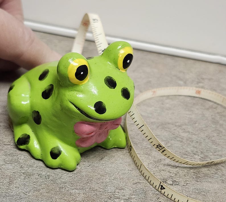 Frog Tape Measure 'A Lorrie Design' Vintage Retractable Rotary Sewing ...