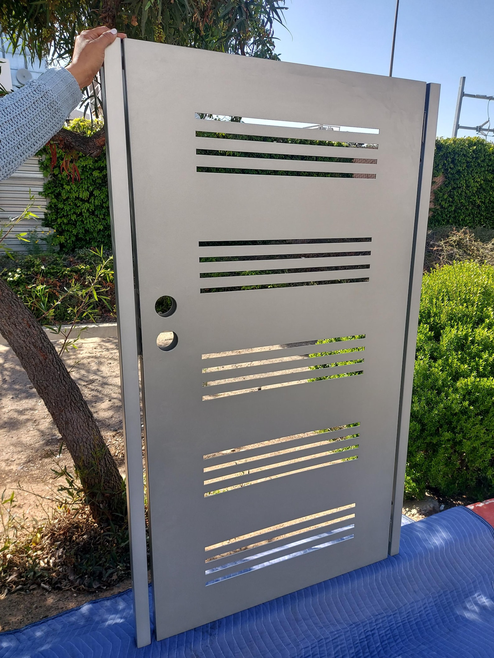 Privacy Gate for Side Courtyard | Steel Gate | Pedestrian Iron Gate ...