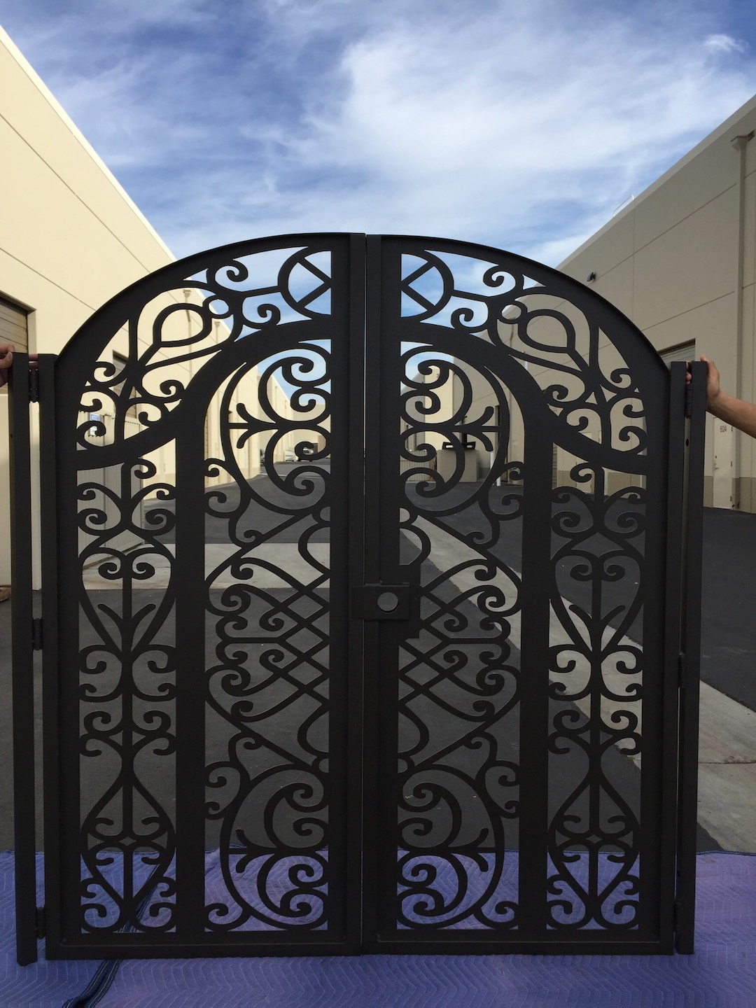 Contemporary Dual Entry Metal Gate Ornamental Iron Garden Entry Modern ...
