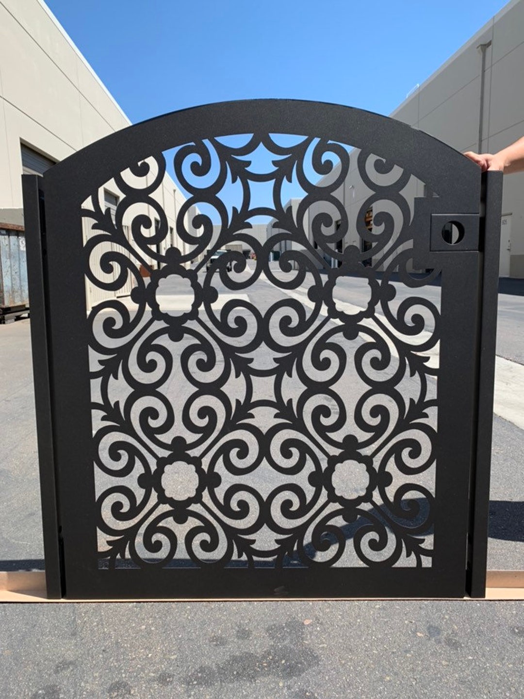 Contemporary Modern Metal Gate, Modern Metal Gate, Custom Size Art ...