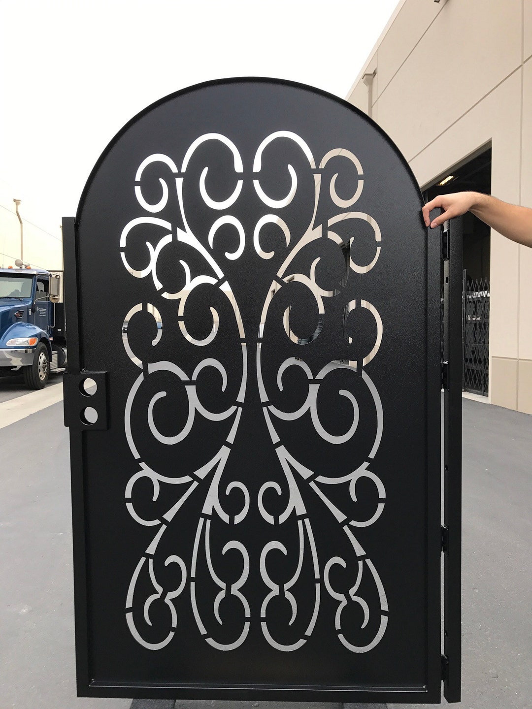 Metal Gate,modern Metal Gate , Custom Art Pedestrian Walk Thru Entry ...