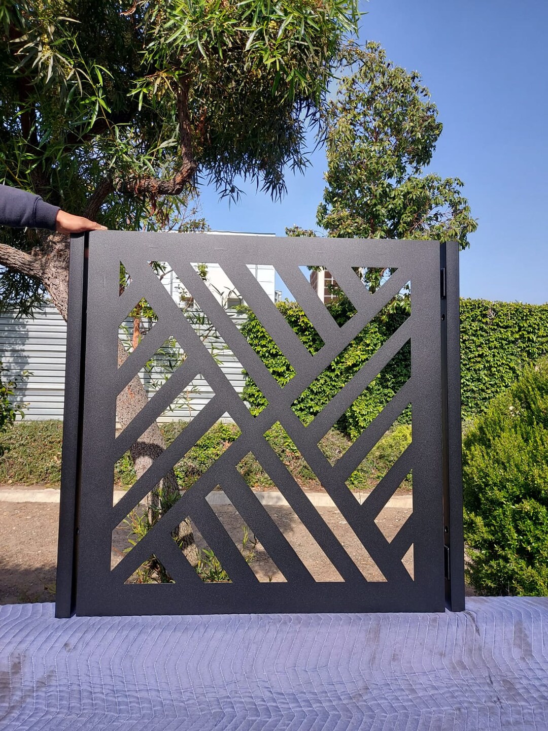 Contemporary Modern Metal Gate, Modern Metal Gate , Custom Size Art ...