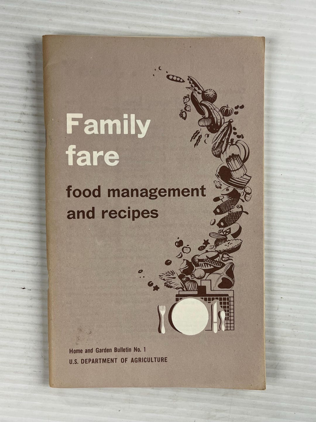 Family Fare: Food Management and Recipes (vintage) 1960 – Home and ...