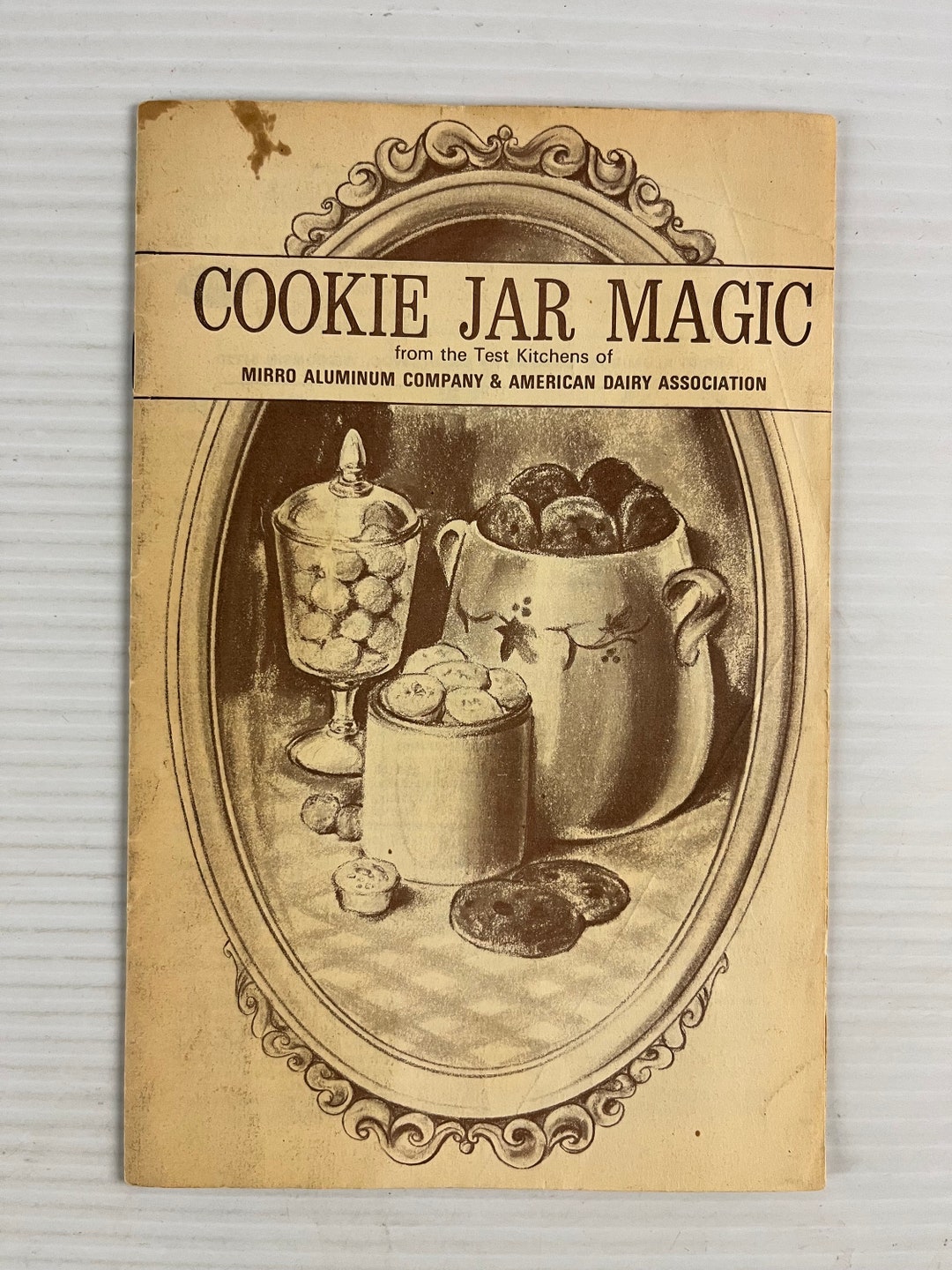 Cookie Jar Magic From the Test Kitchens of Micro Aluminum Company ...