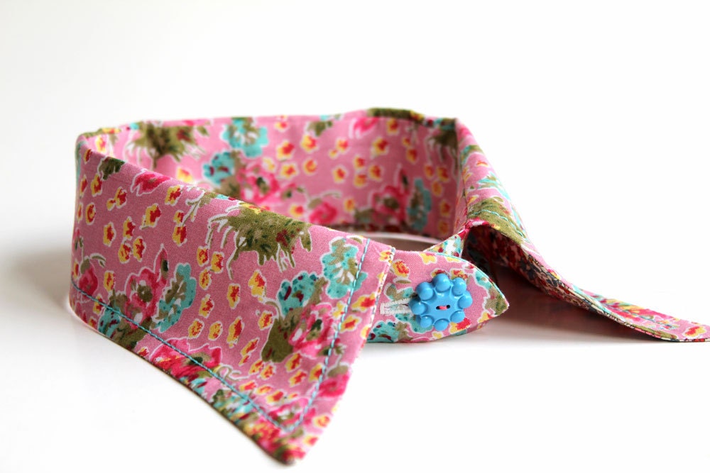 Pretty Detachable Floral Print Fabric COLLAR With Cute Vintage Button ...
