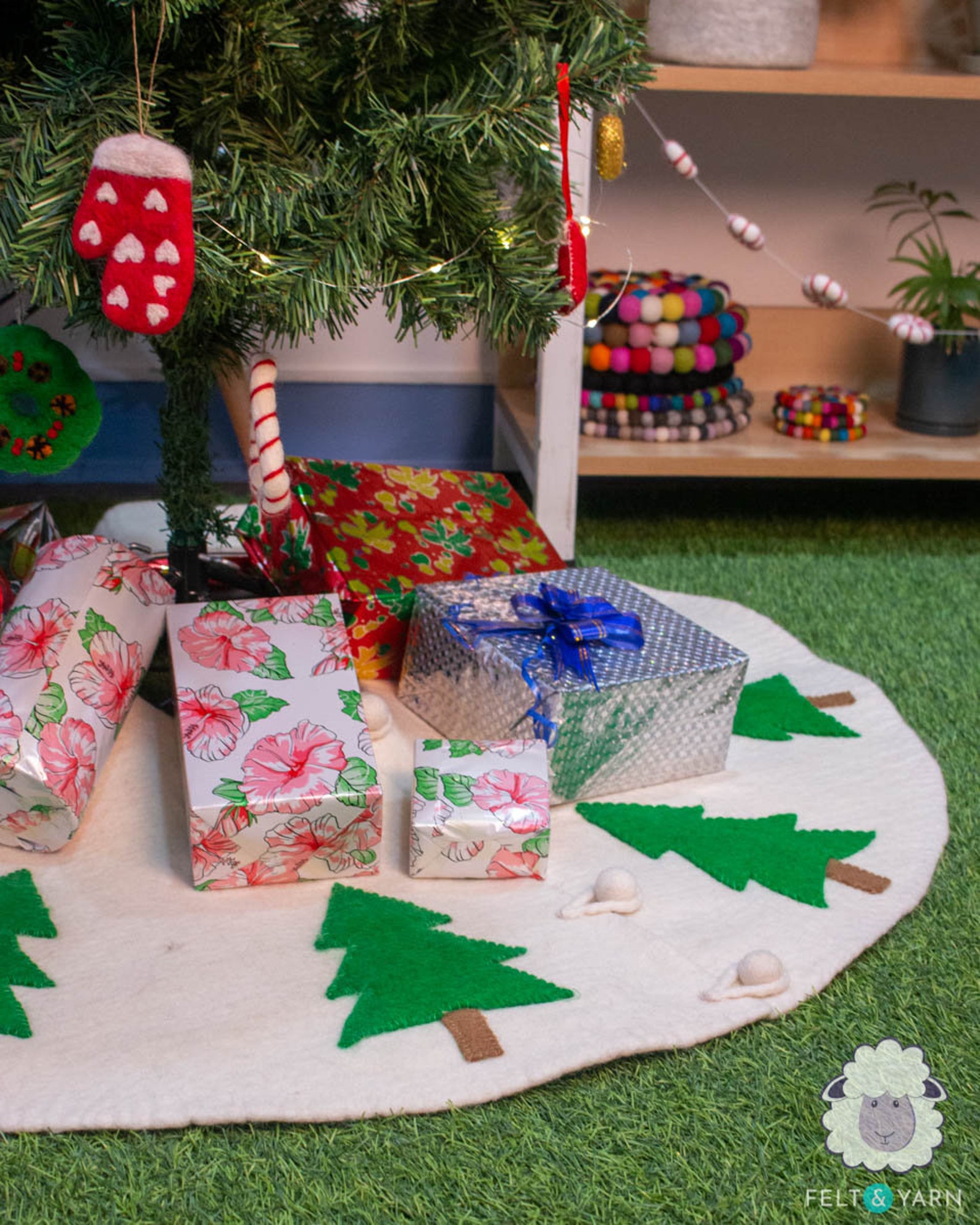 Wool Felt Tree Skirt With Tree Design Hand Felted Tree Skirt - Etsy