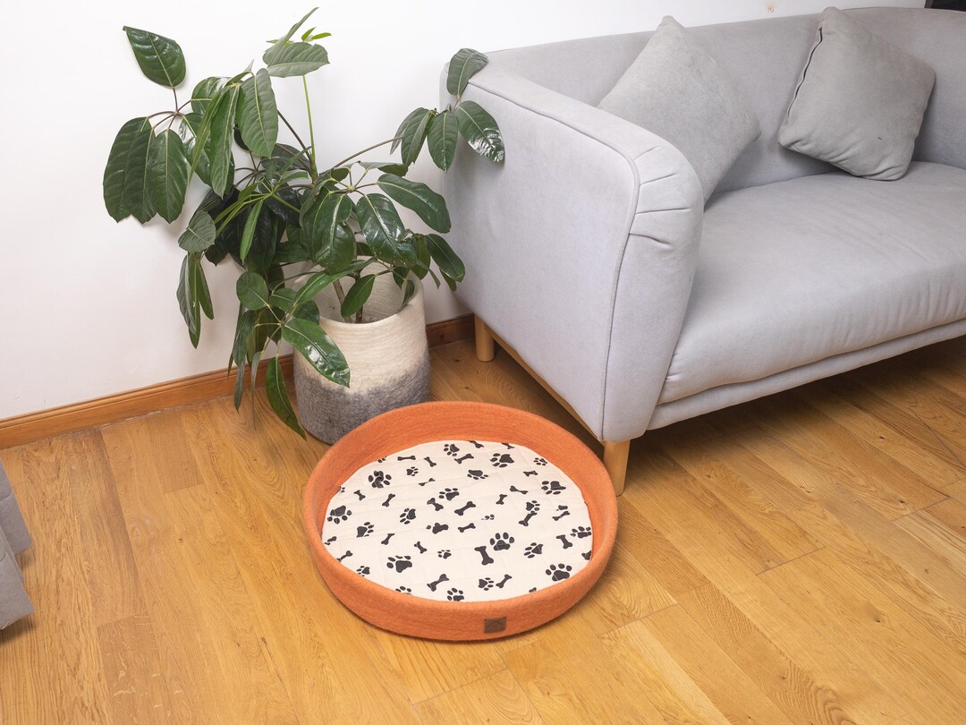 Handmade Round Orange Felt Dog Bed With Paw-design Cotton Cushion ...