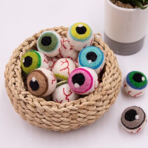 3cm Felt Eye Balls With Nerves | Felted Eyeballs Garland for Halloween ...