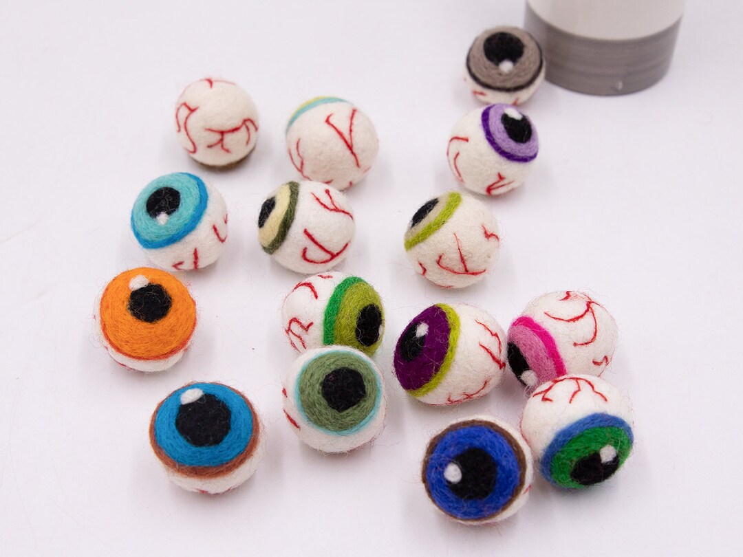 3cm Felt Eye Balls With Nerves | Felted Eyeballs Garland for Halloween ...