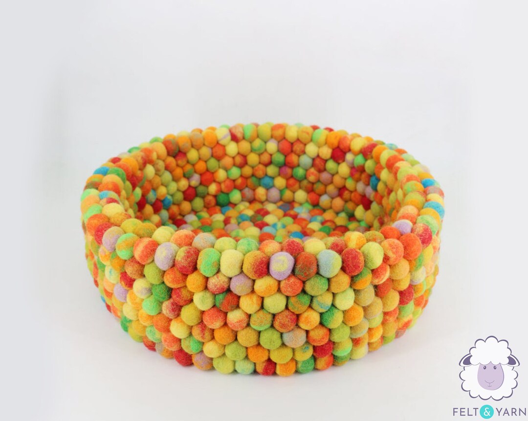 Handmade Tie-dye Wool Felt Ball Dog Bed | Round Pom Pom Dog Bed ...