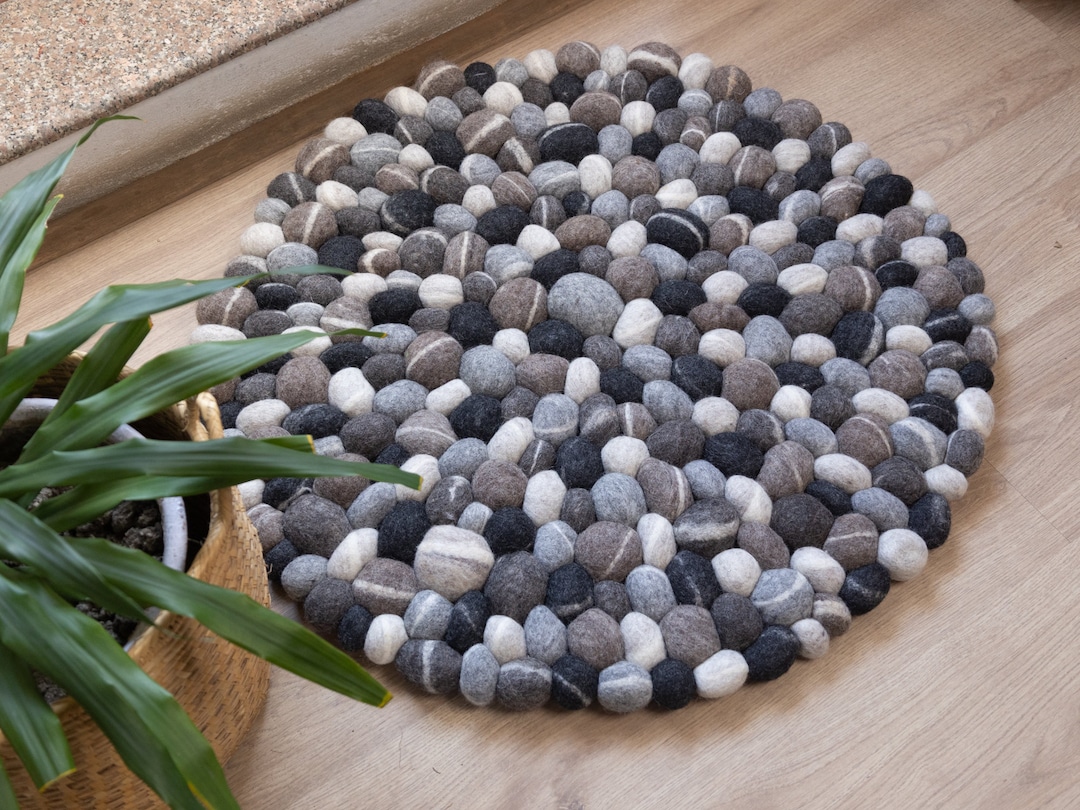 Felt Natural Round Stone Pebble Rug, Handmade Wool Pom Pom Carpet for ...