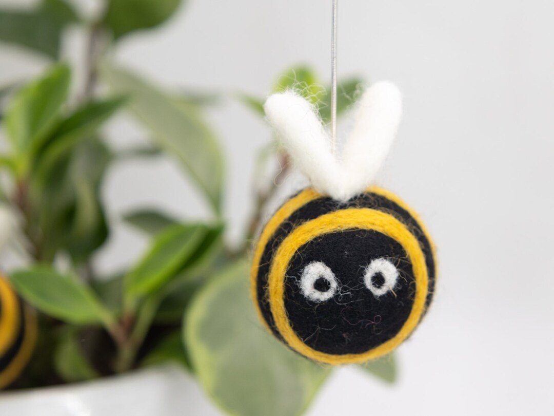 Handcrafted Wool Felt Bumble Bee Ornament | DIY Bee Garland | Felt ...