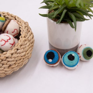 3cm Felt Eye Balls With Nerves | Felted Eyeballs Garland for Halloween ...