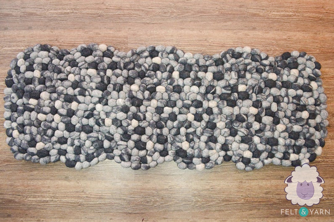 Wool Felt Pebble Rug in Zigzag Shape | Handmade Natural Stone Rug ...