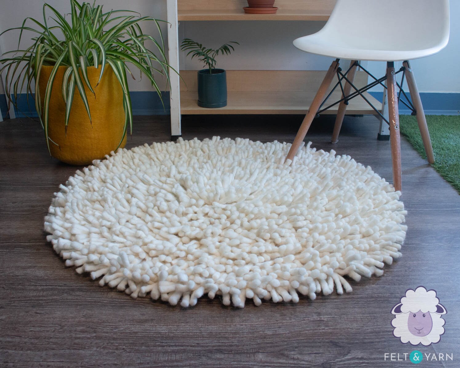 White Round Rugs