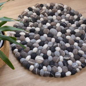 Felt Natural Round Stone Pebble Rug, Handmade Wool Pom Pom Carpet for ...