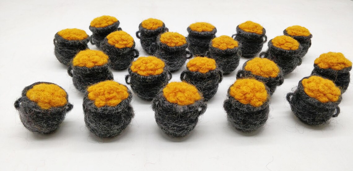 50 Pieces | 4cm Felt Pot of Gold | Gold Felt Decor | St. Patrick's Day ...
