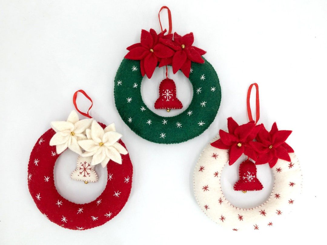 20cm Felt Christmas Wreath Set 3 Round Wreaths With Bell and Flowers ...