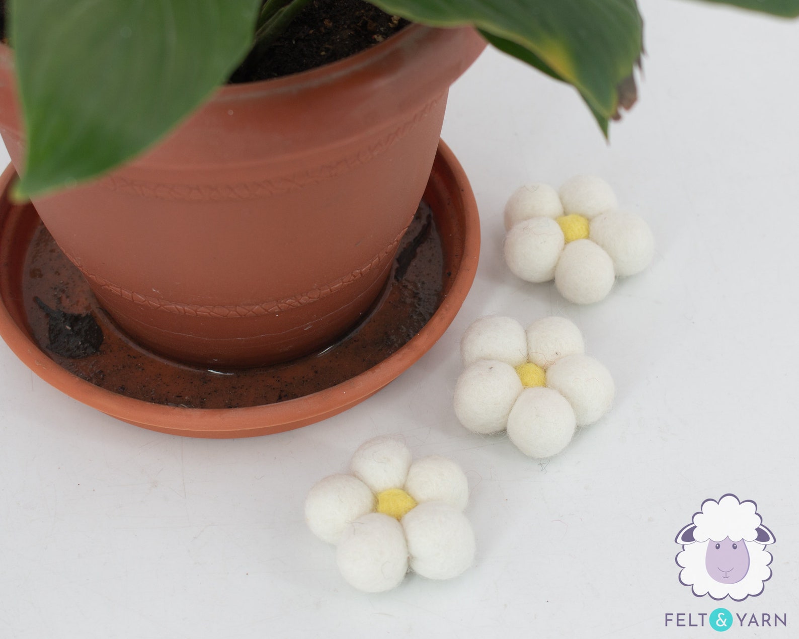 20 Pcs of Wool Felt Ball Flowers Hand Felted Colorful Daisies | Etsy