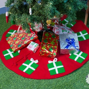 Wool Felt Tree Skirt With Gifts Hand Felted Tree Skirt - Etsy