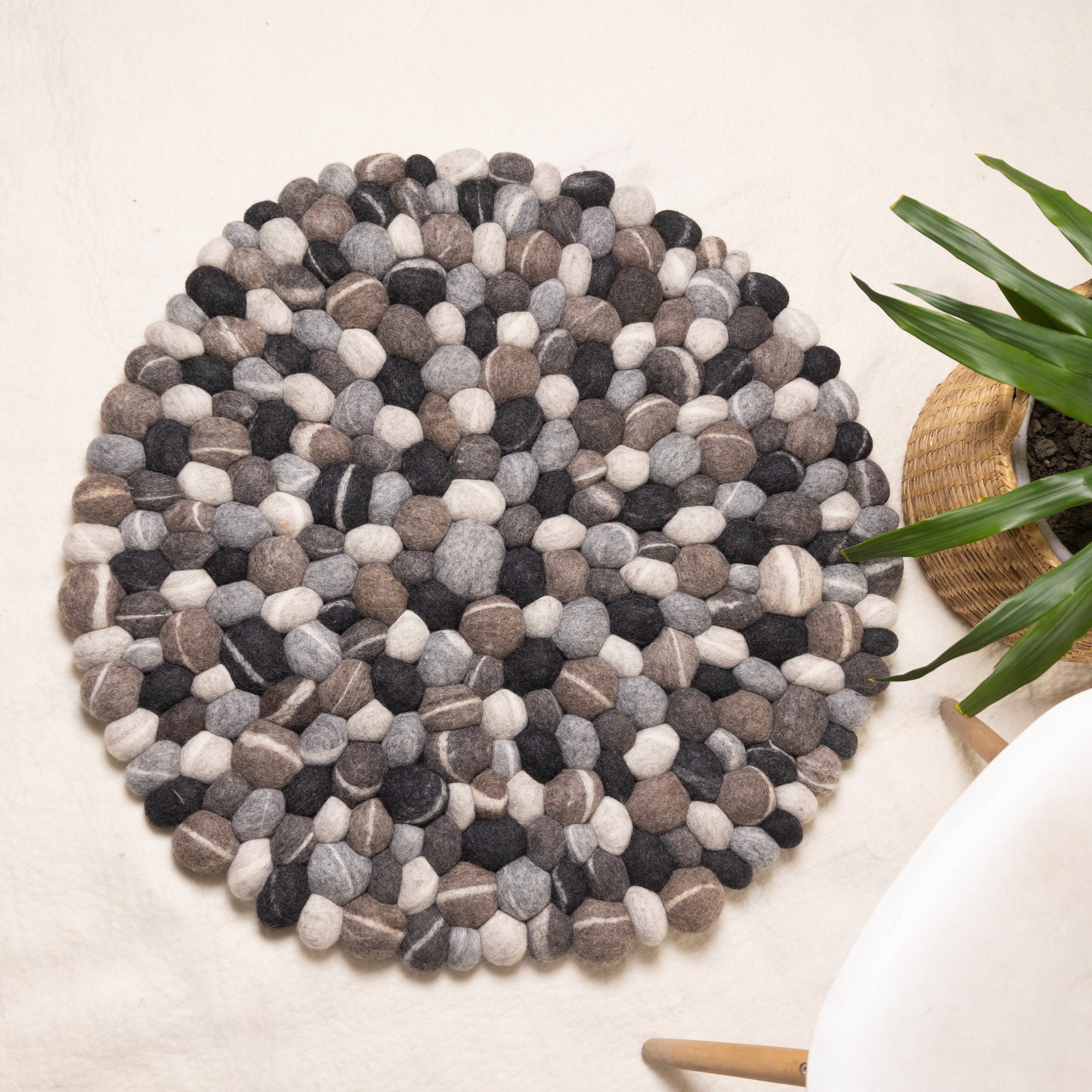 Felt Natural Round Stone Pebble Rug, Handmade Wool Pom Pom Carpet for ...