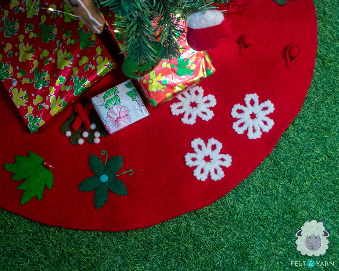 Wool Felt Red Tree Skirt With Christmas Designs Hand Felted - Etsy