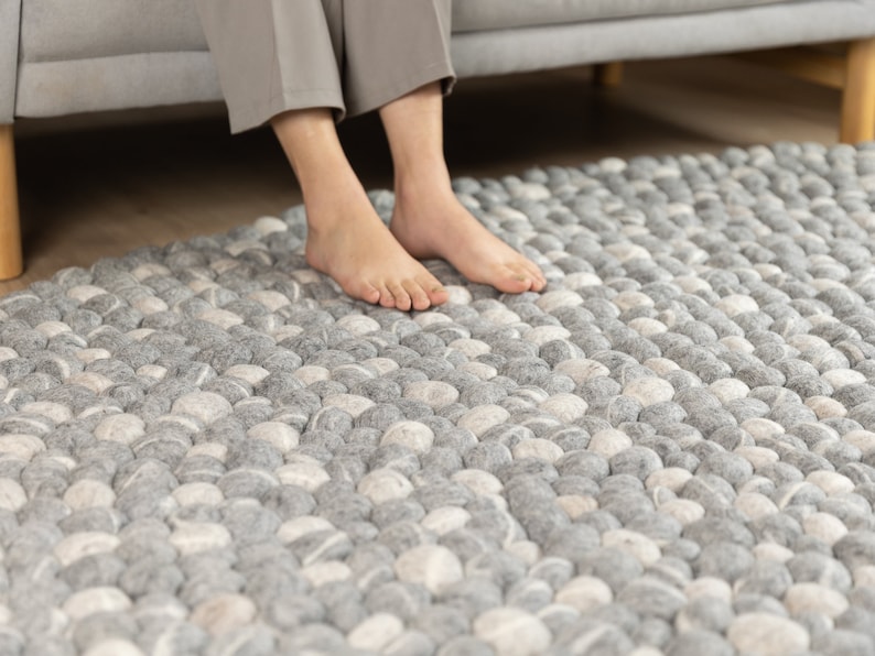 Large Wool Pebble Stone Oval Rug / Handmade Wool Felt Aesthetic Rug - Etsy