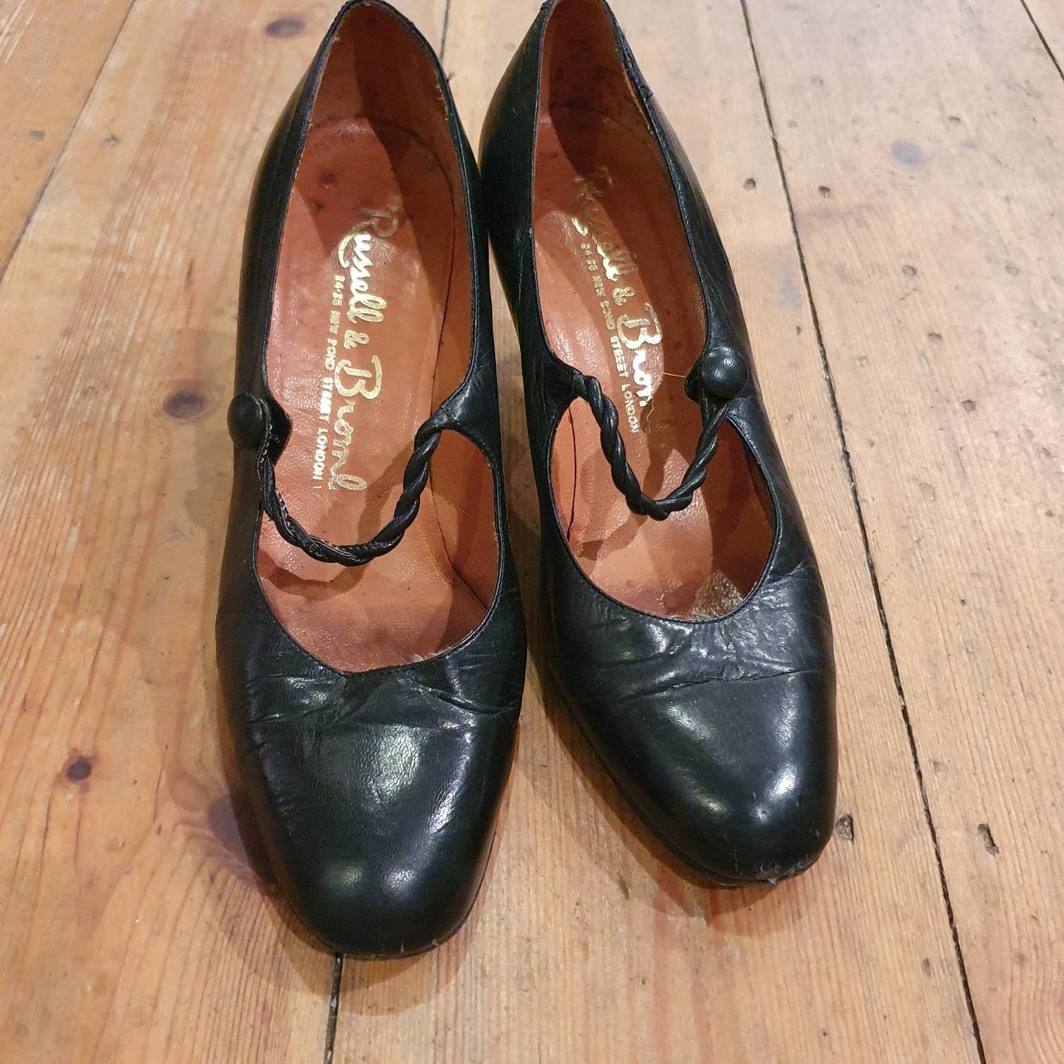 Vintage 1960s Russell And Bromley Leather Round Toe Mid Heel Etsy UK Vintage 1960s Russell And Bromley Leather Round Toe Mid Heel Etsy UK