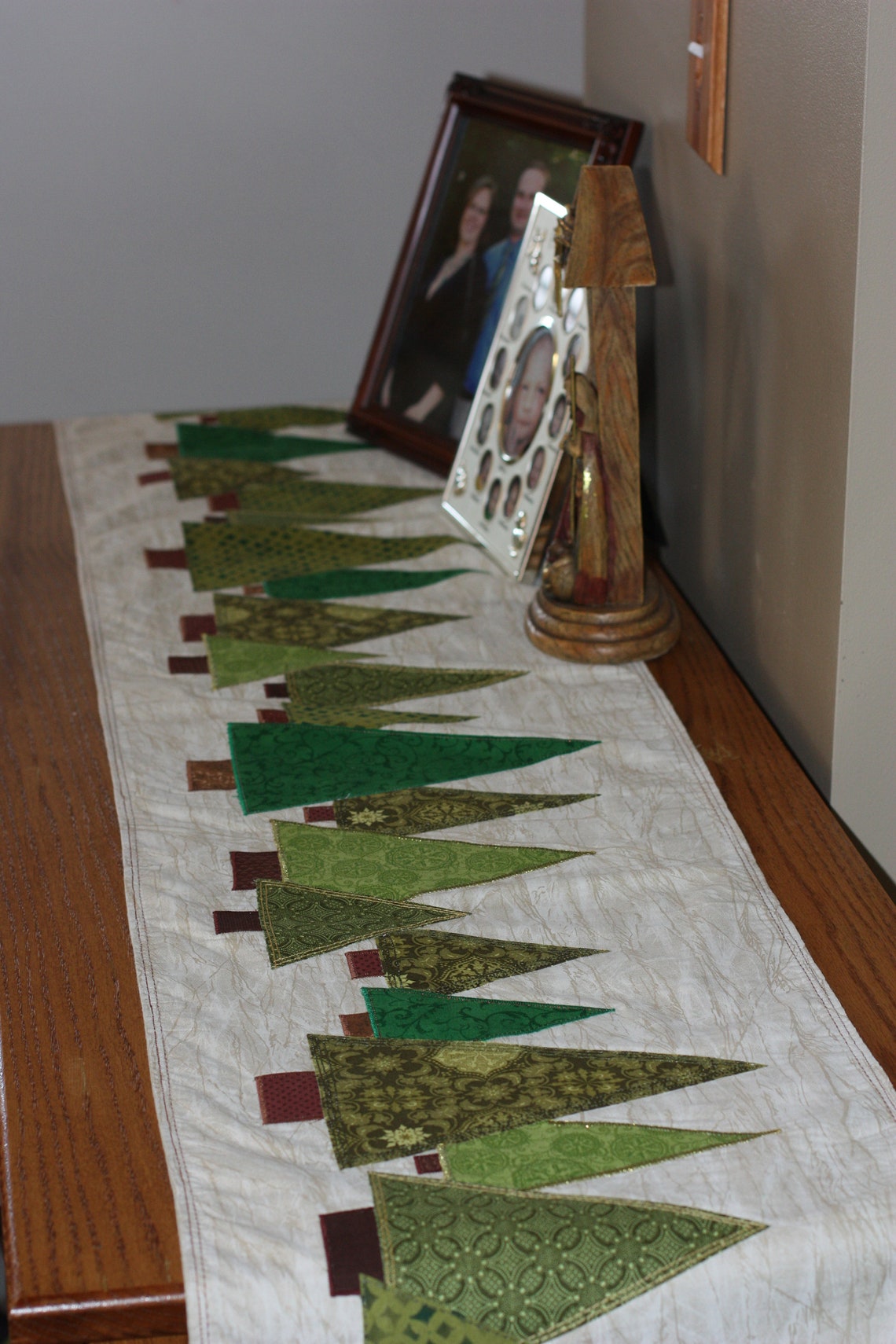 Christmas Tree Table Runner Pattern downloadable Christmas - Etsy Canada