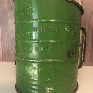 Vintage Bromwell Sifter Green Paint - Etsy