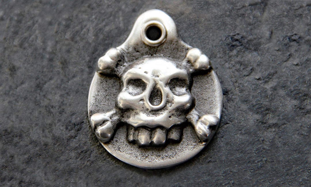 Custom Skull Keychain Personalized With Name on Back - Etsy