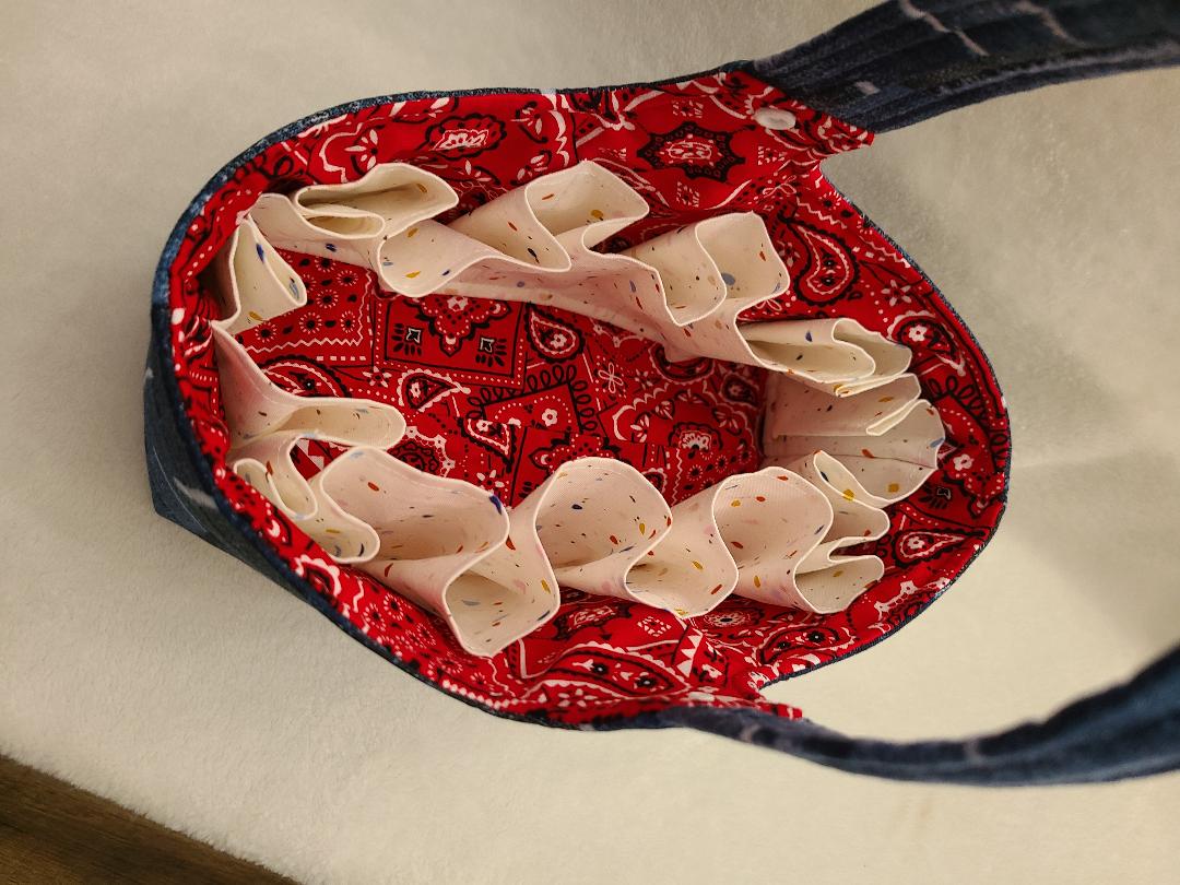 Egg Gathering Quilted Tote With Pockets - Etsy