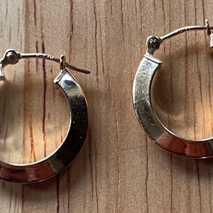 Beautiful Signed and Marked 14k Gold Hoop Earrings - Etsy