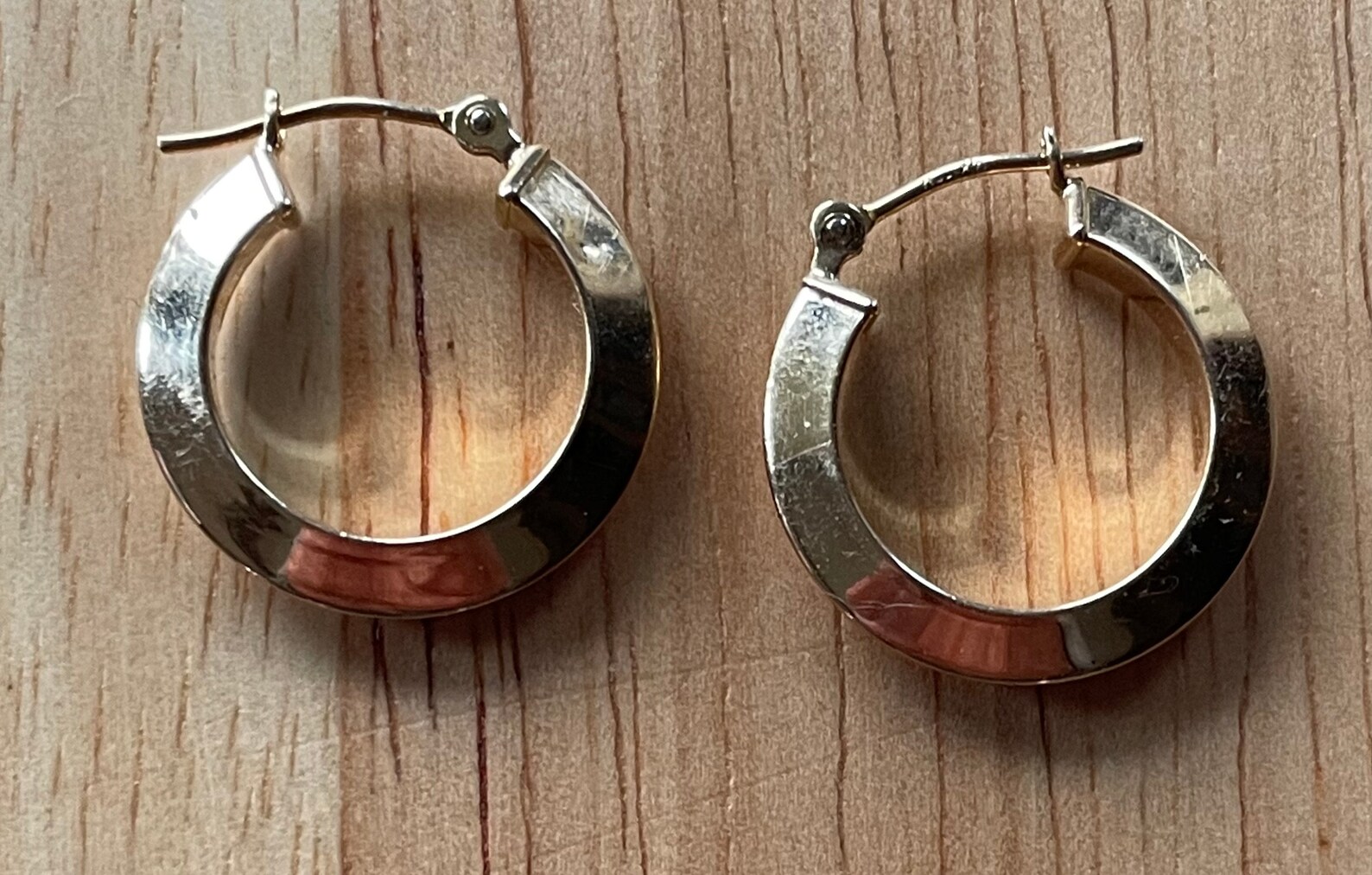 Beautiful Signed and Marked 14k Gold Hoop Earrings - Etsy