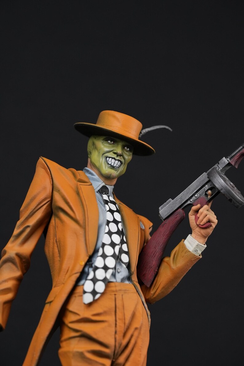 The Mask Figure - Comic Statue - Cartoon Hero Collectible - Full Hand ...