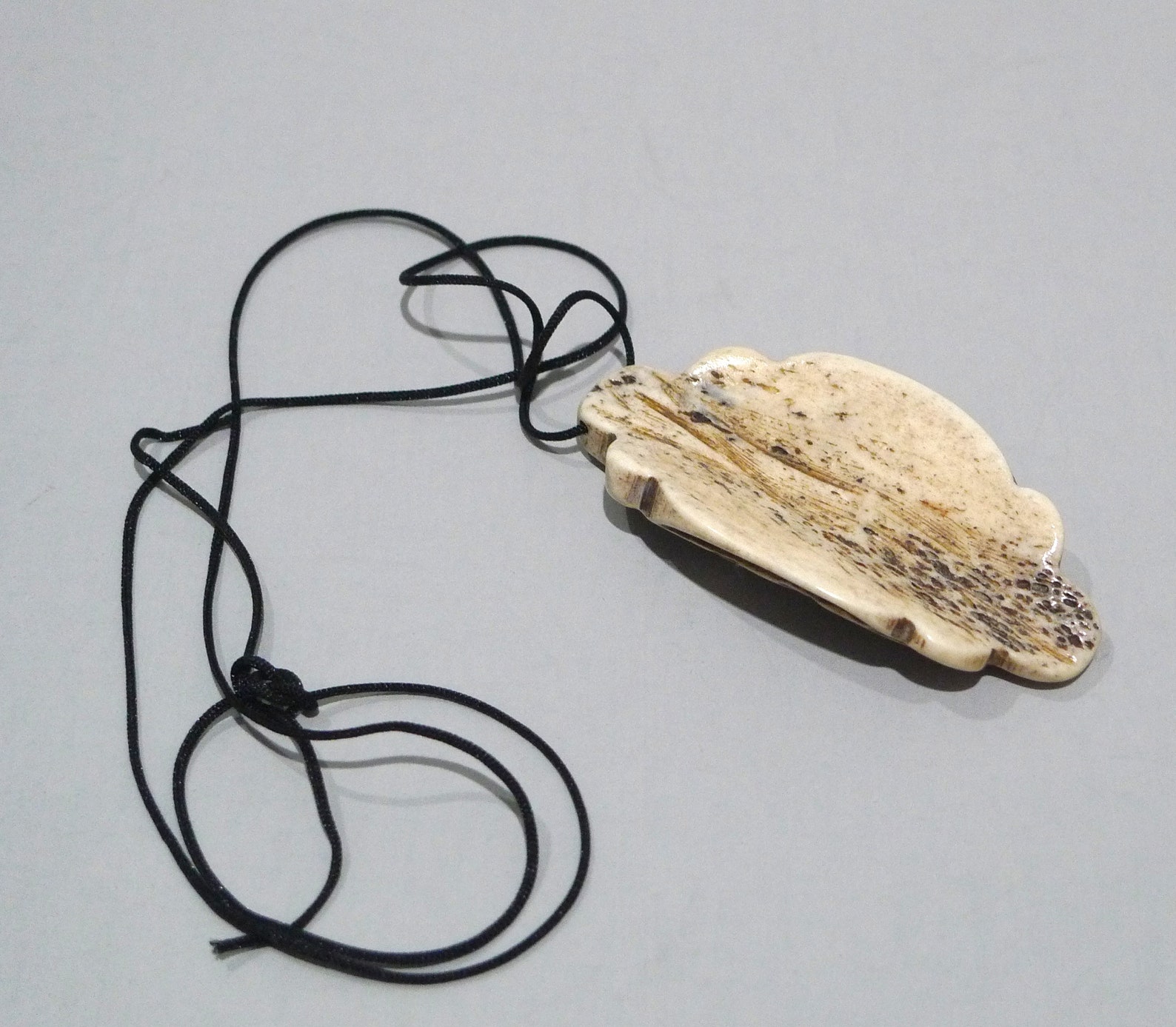 Tiki Pendant Necklace - Carved Bone Mask Vintage Polynesian Islander ...