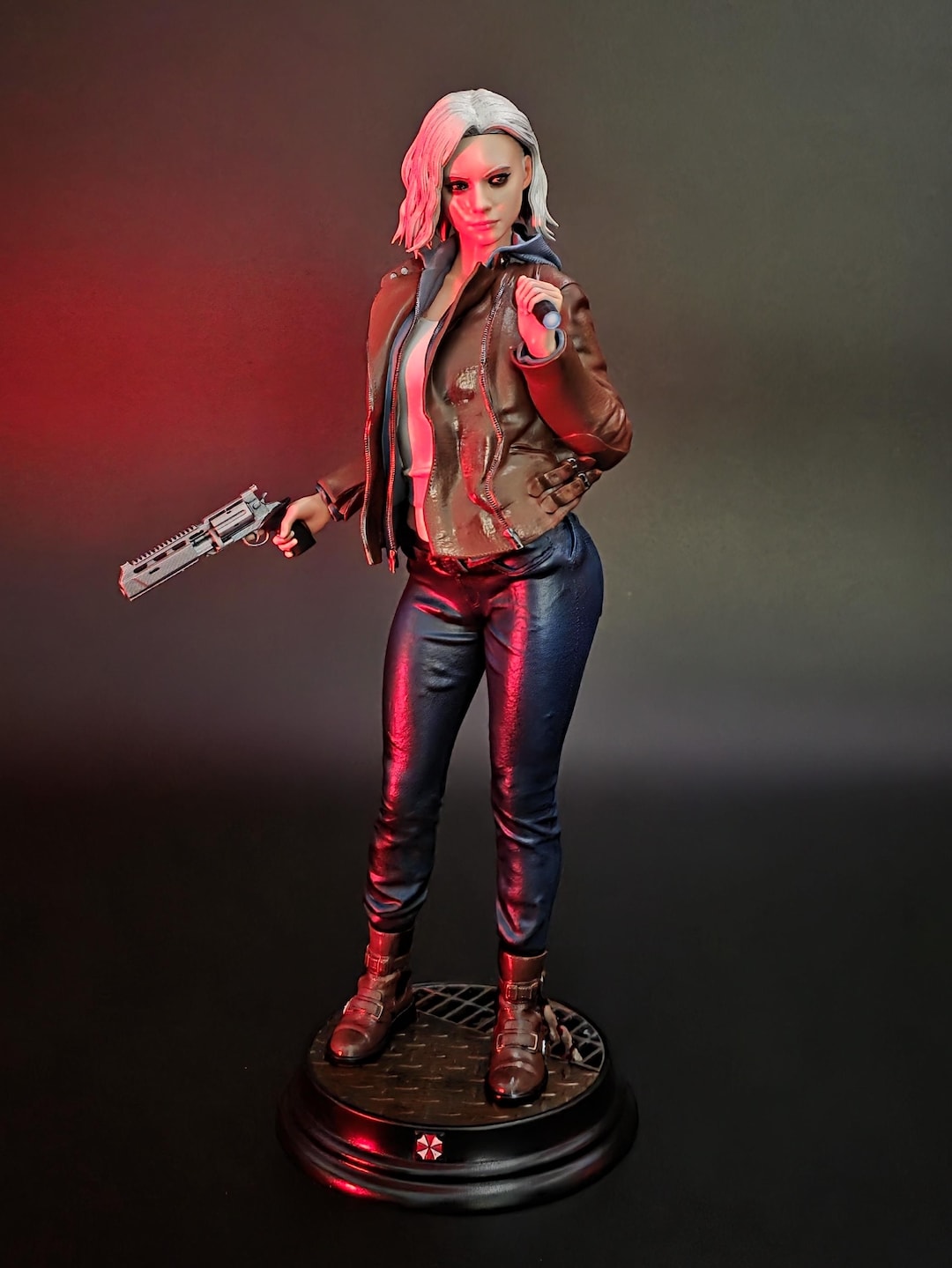 Grace Ashcroft Statue 33cm | Hand Painted Resident Evil Requiem Figure ...