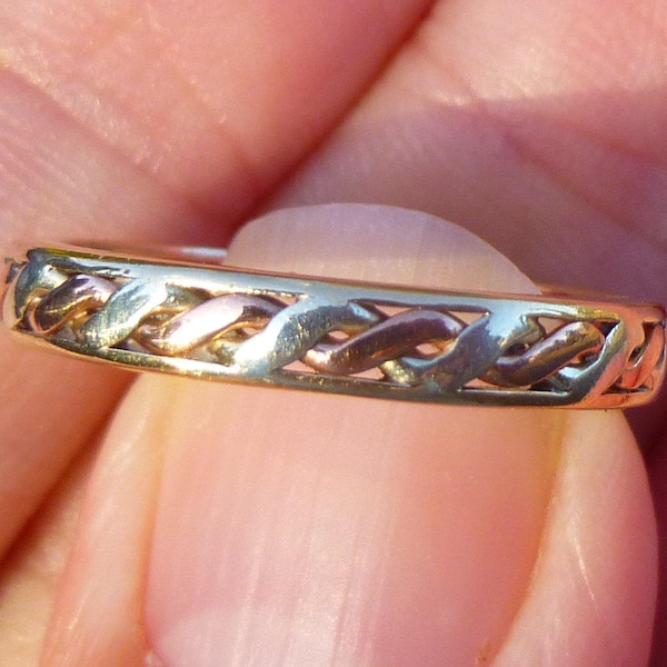 Tri Colored Wedding Band - Etsy