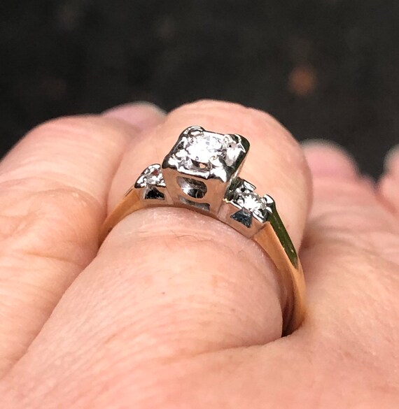 Traditional Engagement Ring with a twist.. 14KT gold… - Gem