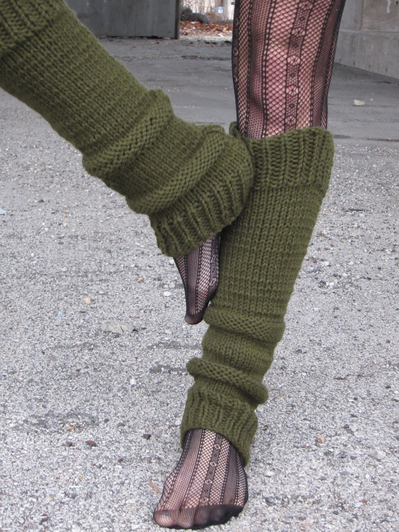 Gap leg warmers store