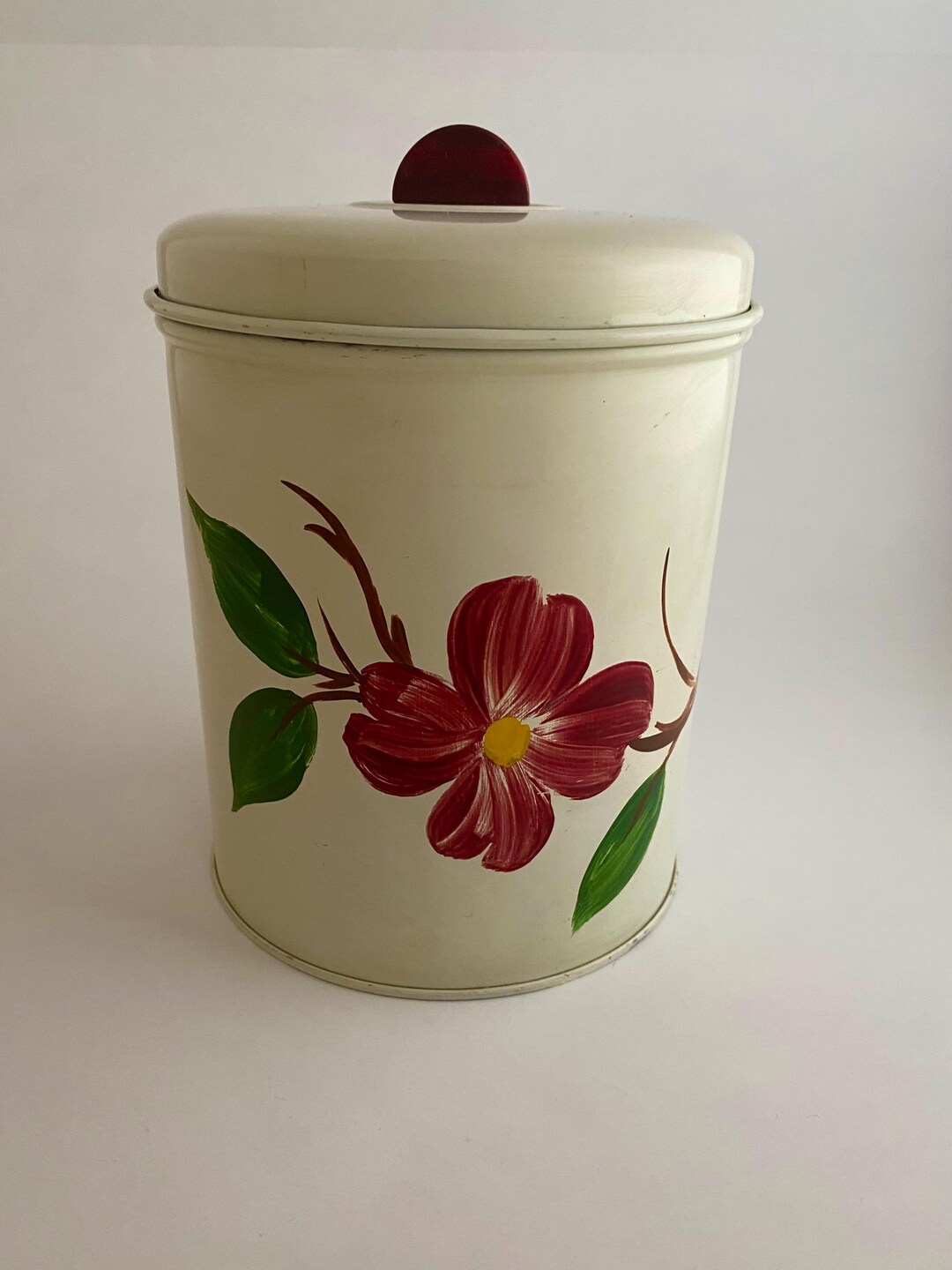 Vintage Tin Can. Kitchen Decor Metal Canister. White Storage Container ...
