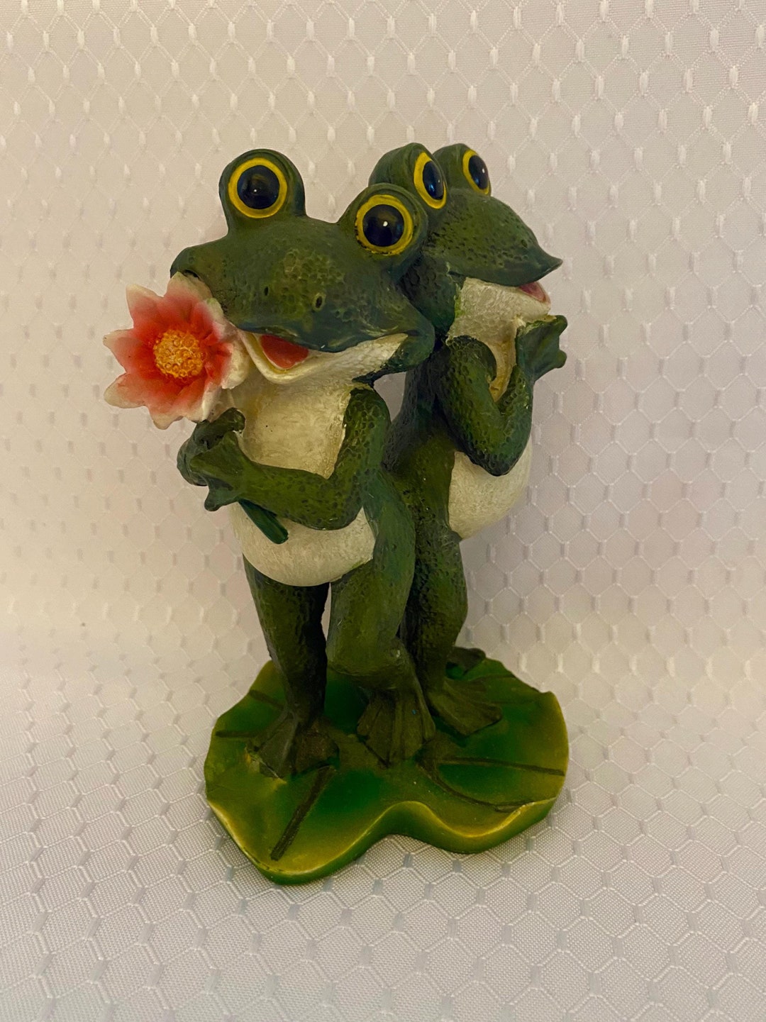 Vintage Frog Figurine. Funny Frog Statue. Frogs in Love. Resin Froggy ...