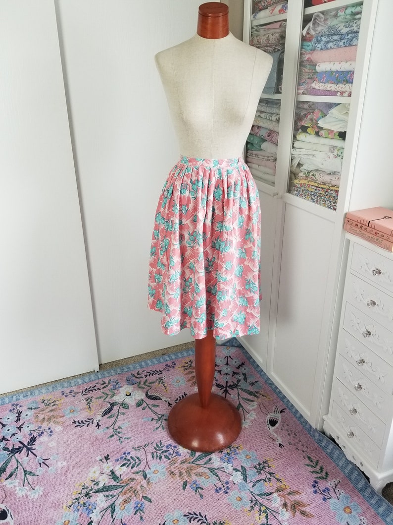 Vintage 1940's / 50's Pink and Aqua Tulip Print Feedsack Pleated Skirt ...